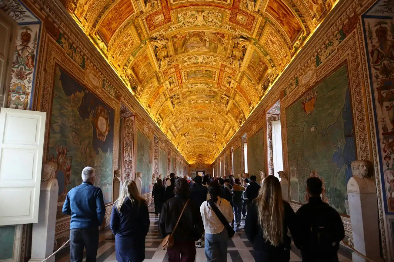 Vatican Museums: Fast Track Ticket - Vatican City, Rome, Italy ...